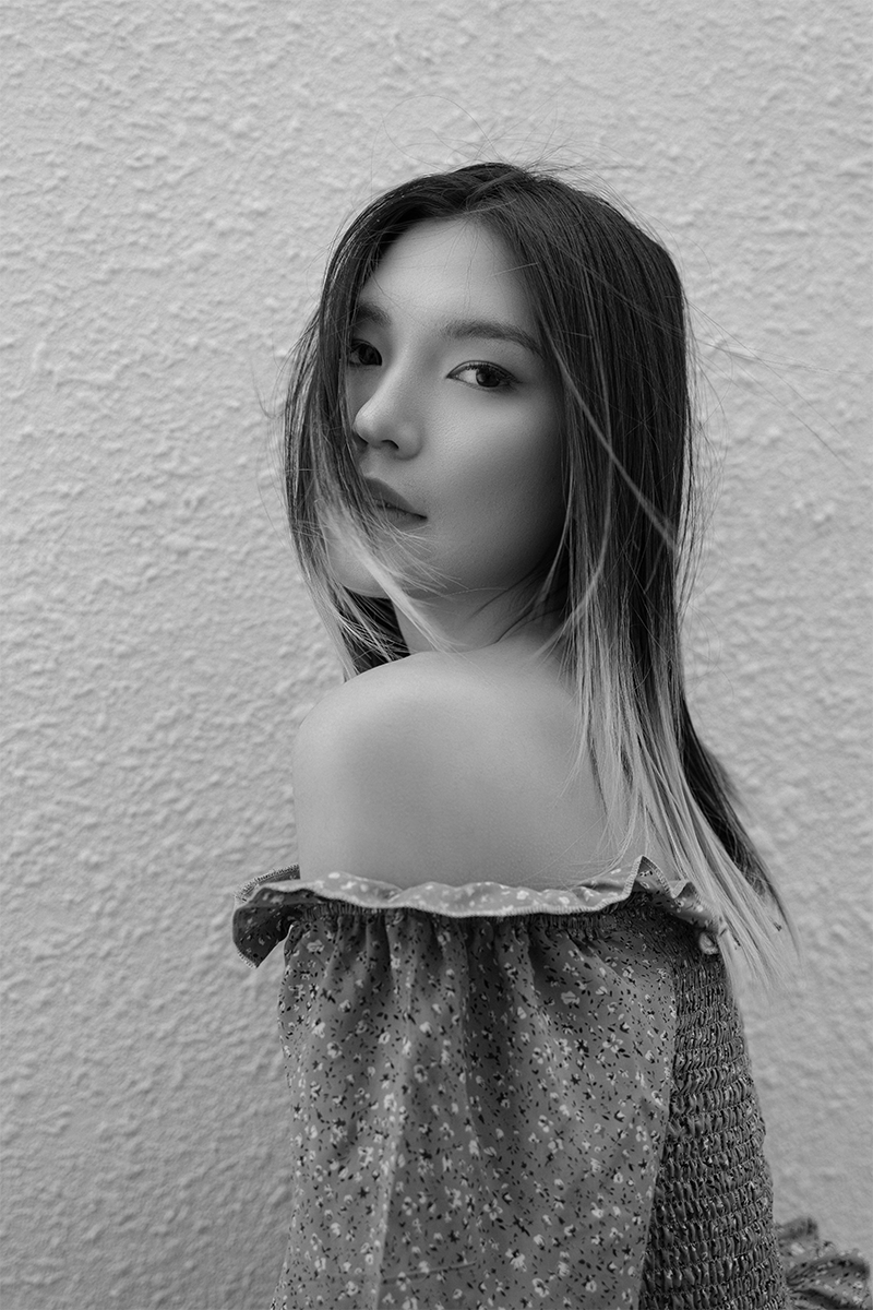 SHILMEL ZAGVAR fashion center